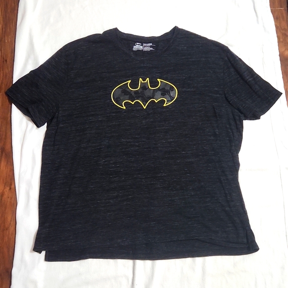DC Comics | Shirts | Mens Batman Tshirt Size Xxl | Poshmark